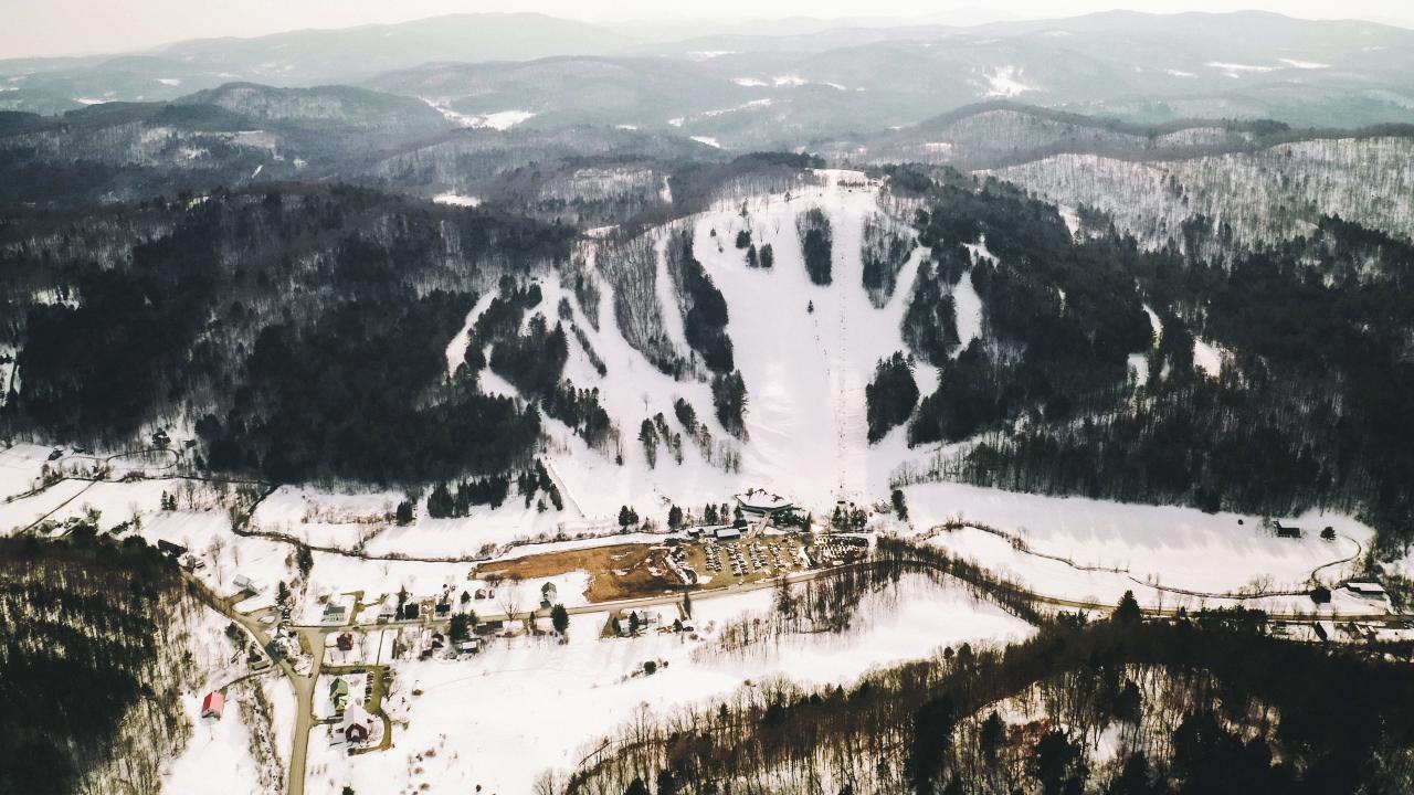 Saskadena Six Ski Area | Indy Pass